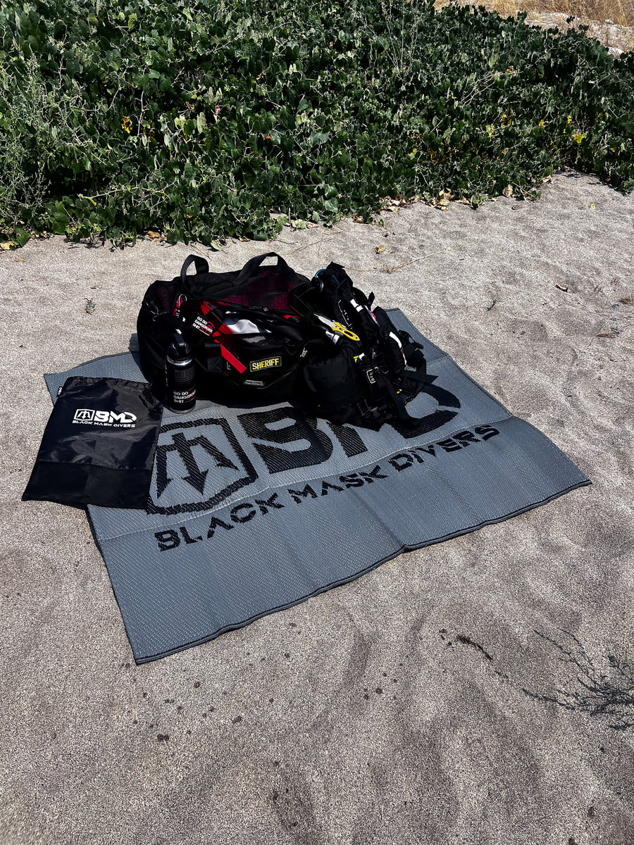 THE GEAR MAT – Black Mask Divers